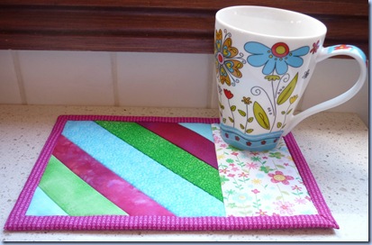 Meanderings of a Crazy Quilter aka Jan Quigley: Easy Peasy Mug Rug Tutorial
